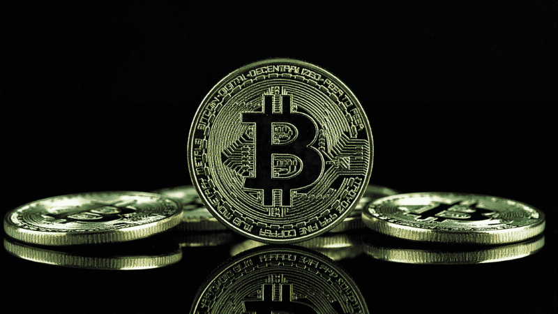 MicroStrategy Bitcoin Strategy Explained (Simple Breakdown) - Stopsaving.com